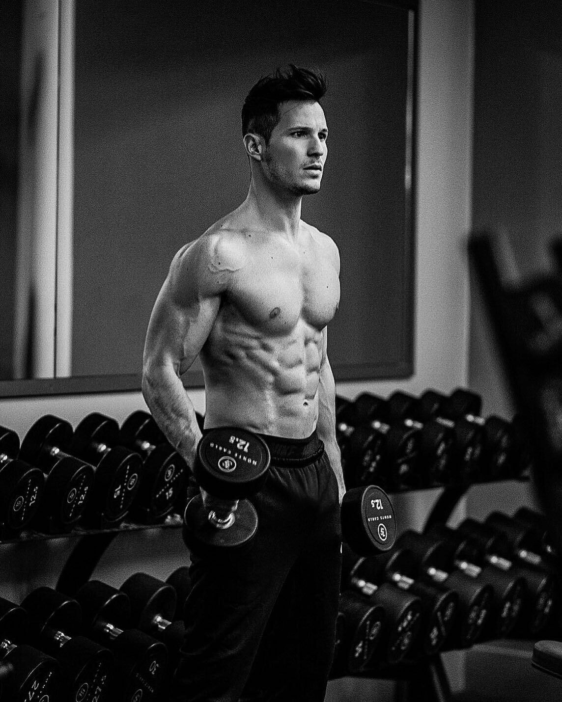 How smart men go broke: Liquor, Ladies, and Leverage